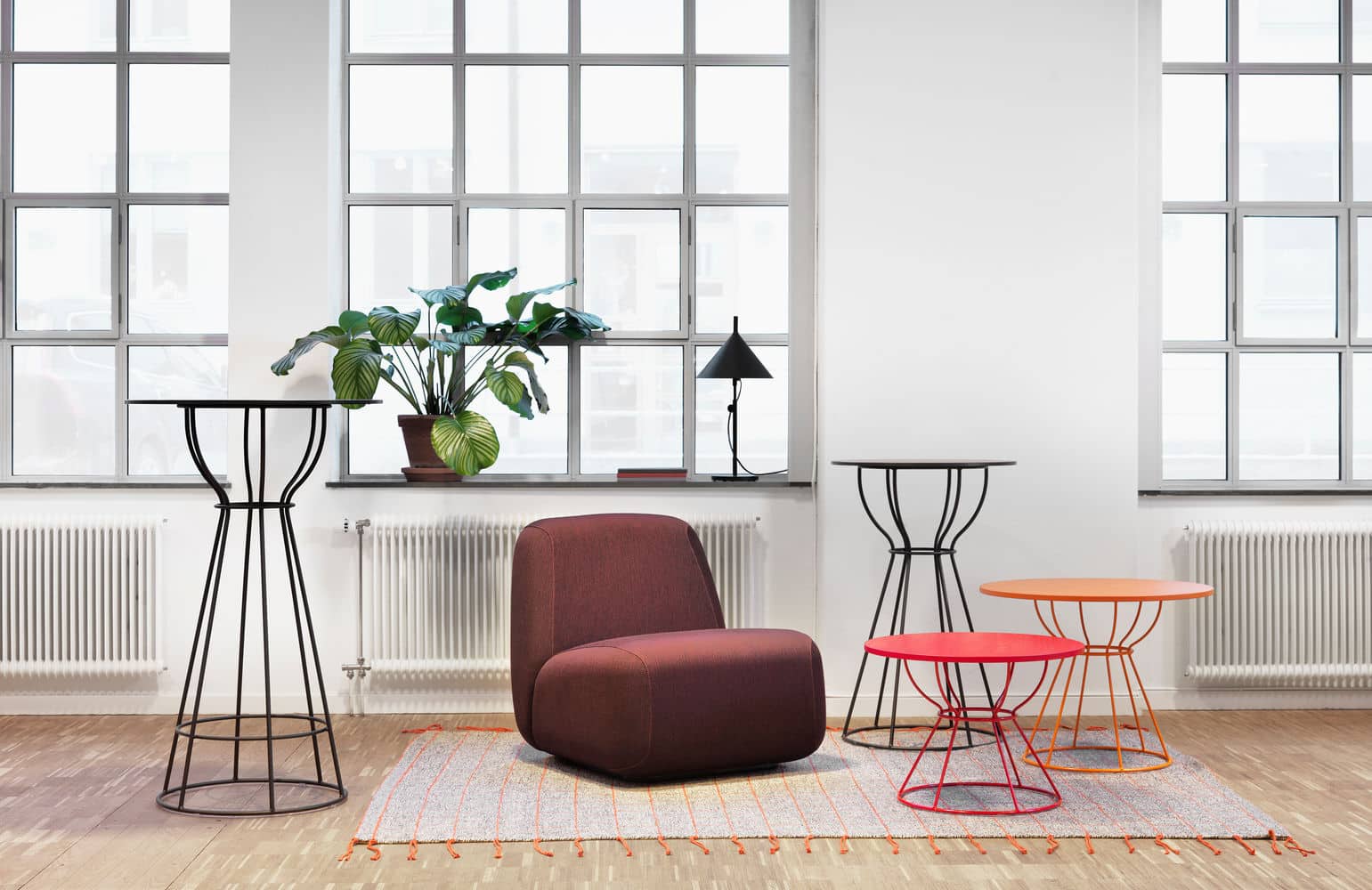 DECO table – Lammhults - Scandinaviandesign.com