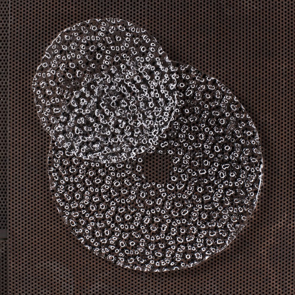 Crispbread in crystal designed by Färg & Blanche – Målerås Glasbruk ...