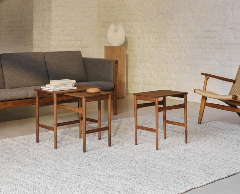 Nesting Tables Hans J. Wegner - Carl Hansen & Son - Scandinaviandesign.com