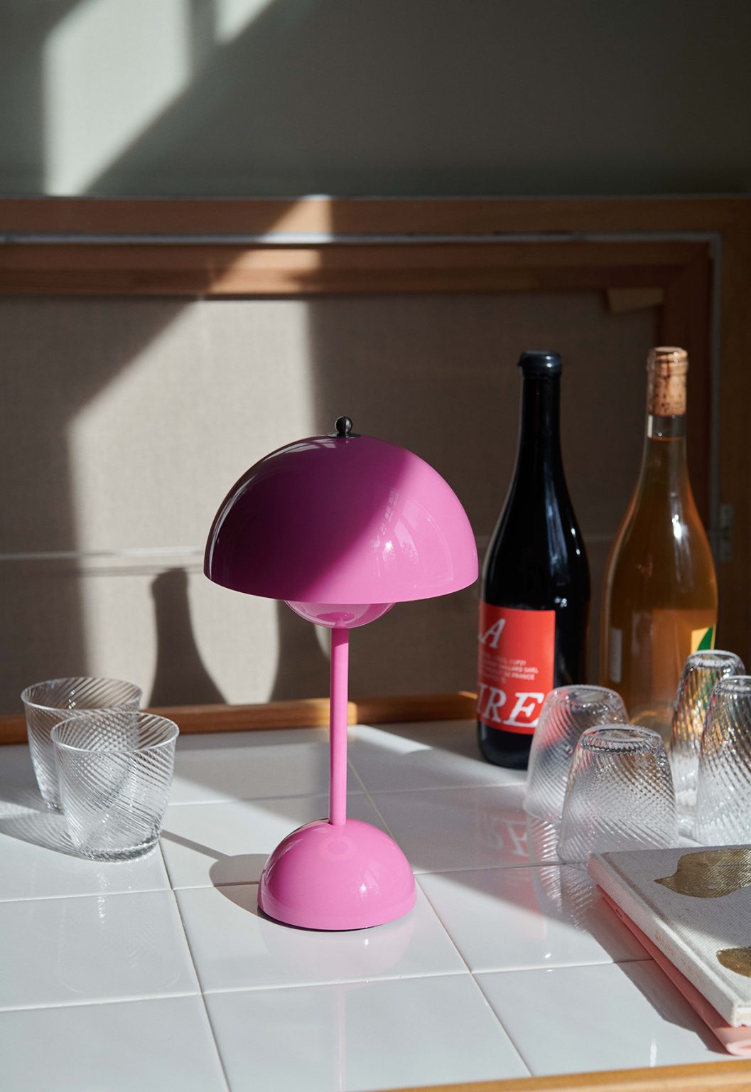 The iconic flowerpot lamps by Verner Panton in contemporary new colours ...