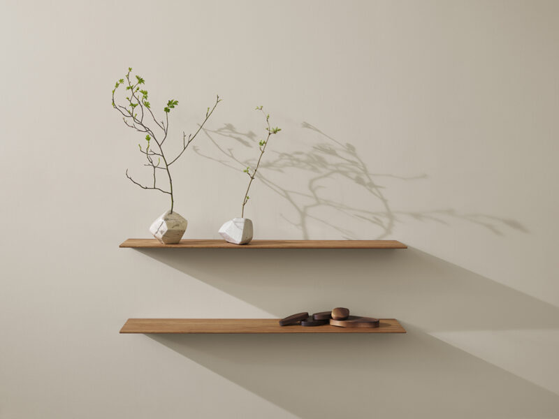 Tsugi Shelf which combines Japanese simplicity and Danish carpentry ...