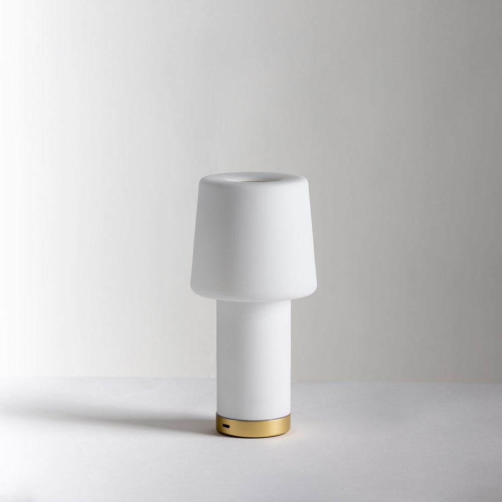 Rechargeable table lamp Cameo designed by Claesson Koivisto Rune ...