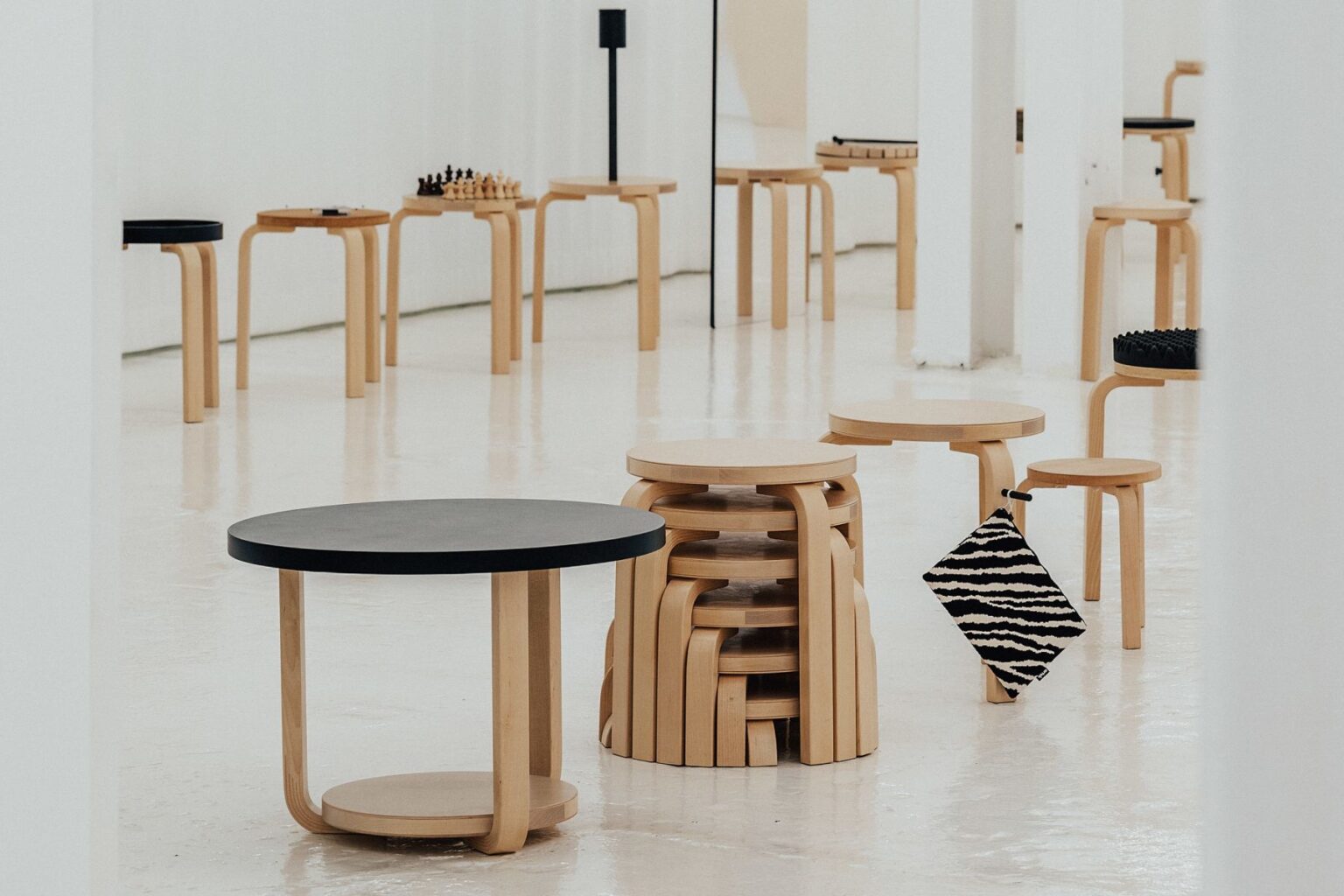 Friendly alterations: ‘Hackability of the Stool’ by Daisuke Motogi ...
