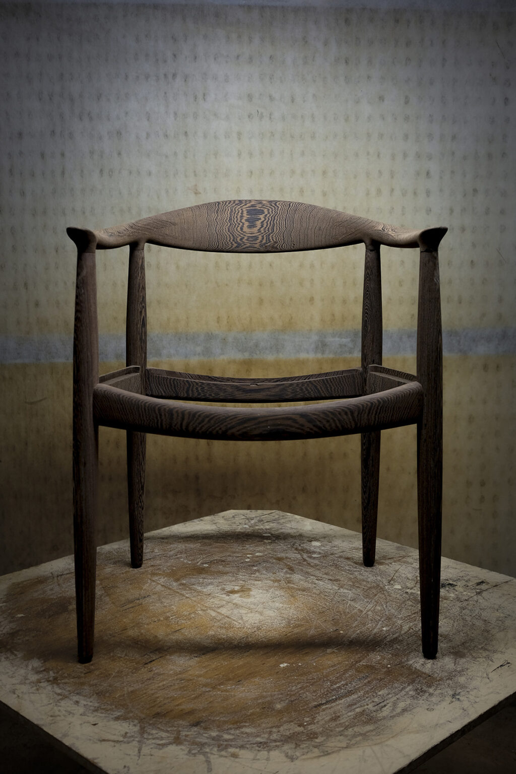We are crafting a limited number of chairs in wengé wood – PP Møbler ...