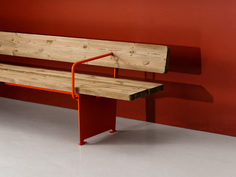 Vestre introducing armrests for Briskeby single bench design by Andreas ...