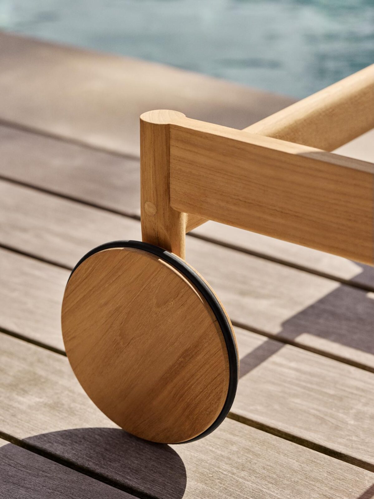 The Pelagus series expands with four new tables, stackable counter and ...
