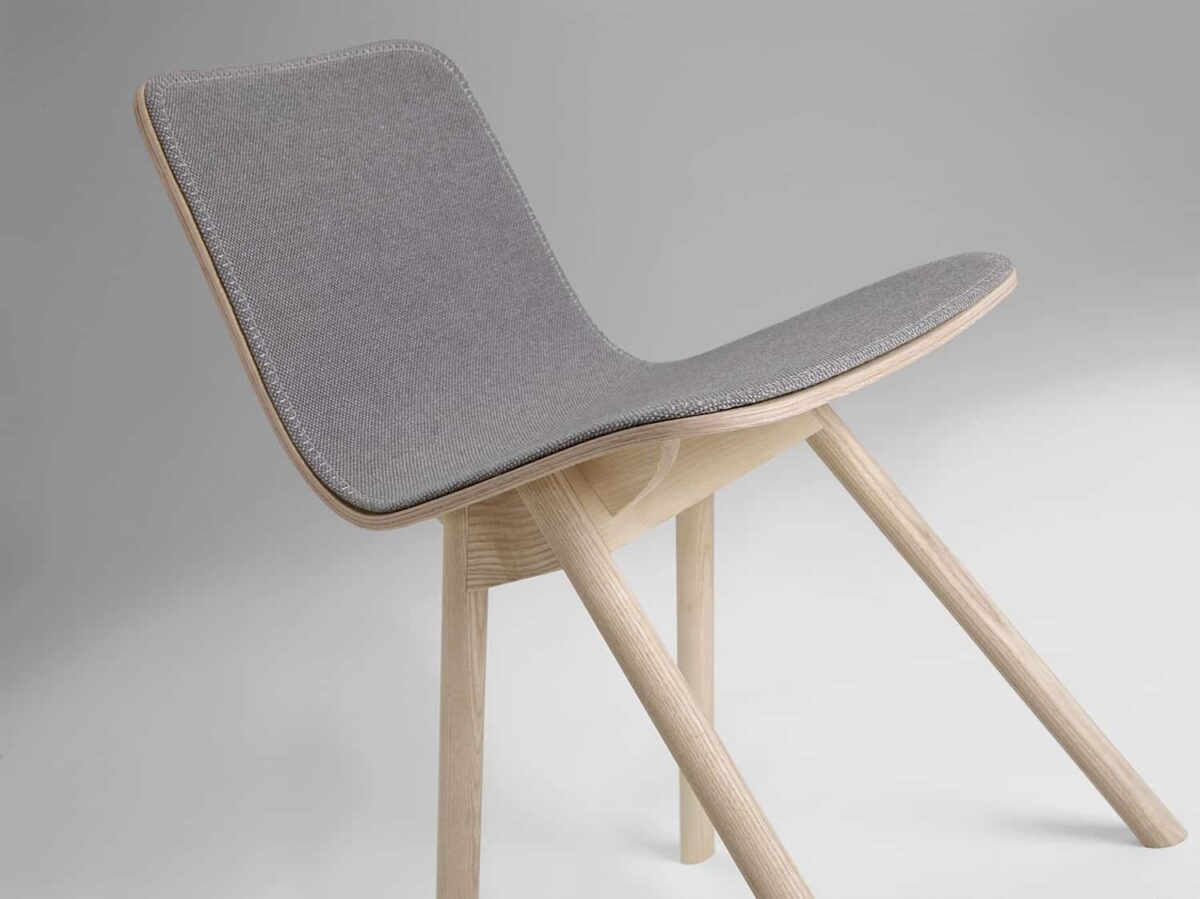 The new Archetyp Lobby and Archetyp Lounge chairs by Jasper Morrison ...
